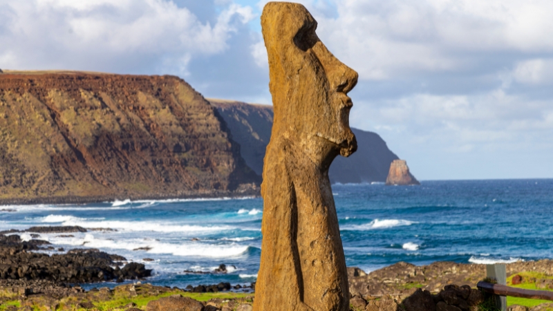 Estudio alerta que moais de Rapa Nui podrían verse amenazados por el ...